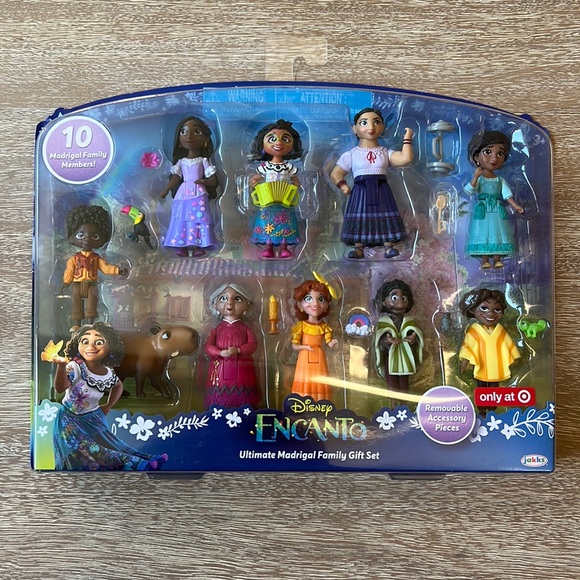 Disney | Toys | Disney Encanto Movie Ultimate Madrigal Family Gift Set ...